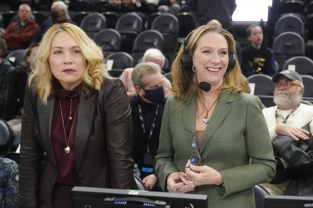Wed. 8:58 a.m.: All-female ensemble set for broadcast of NBA game on ...